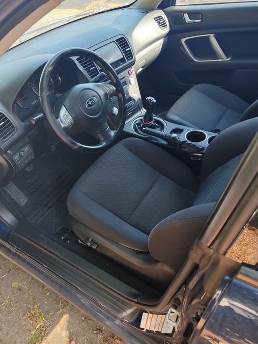 Vând Subaru legacy 4x4 benzina Slatina • OLX.ro