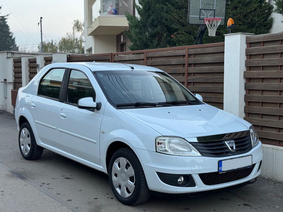 Dacia Logan Model Laureat Fab 2012 Motor 1.6 Benzină 90 CP Euro 5 ...