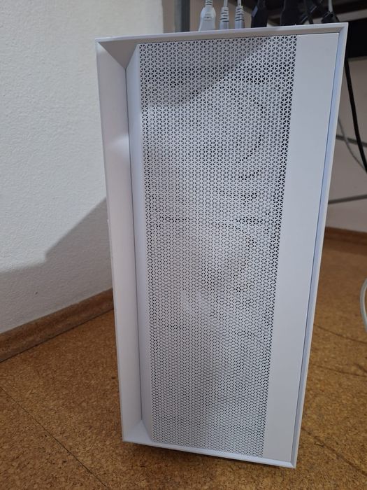 Calculator Gaming Ryzen 7 ; 5700G, Ram 16GB, AMD Radeon Horea • OLX.ro