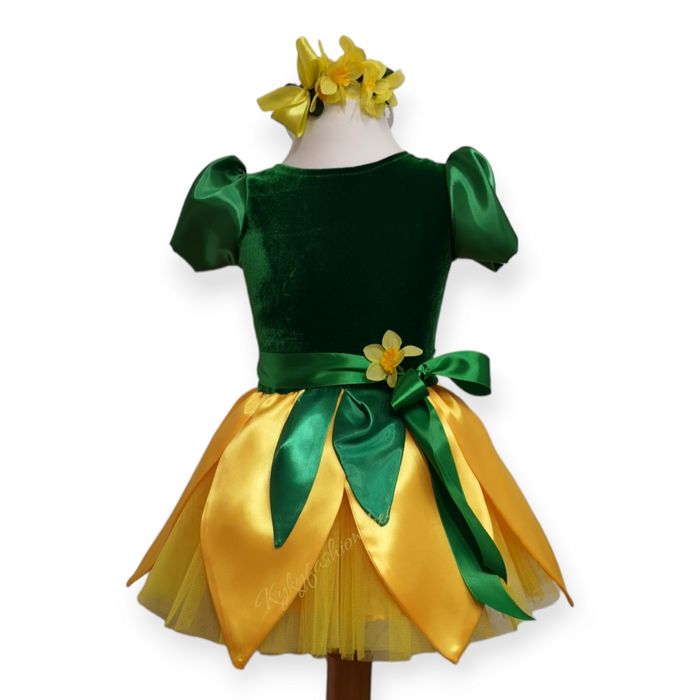 Costum narcisa serbare costum floare fetita fabricat în România Bucuresti Sectorul 3 • OLX.ro