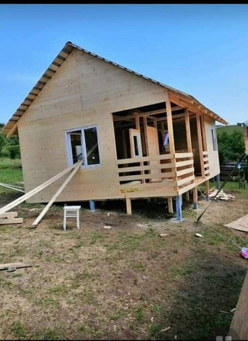 Facem case modulare din lemn sau panou sandwich Targu Jiu • OLX.ro