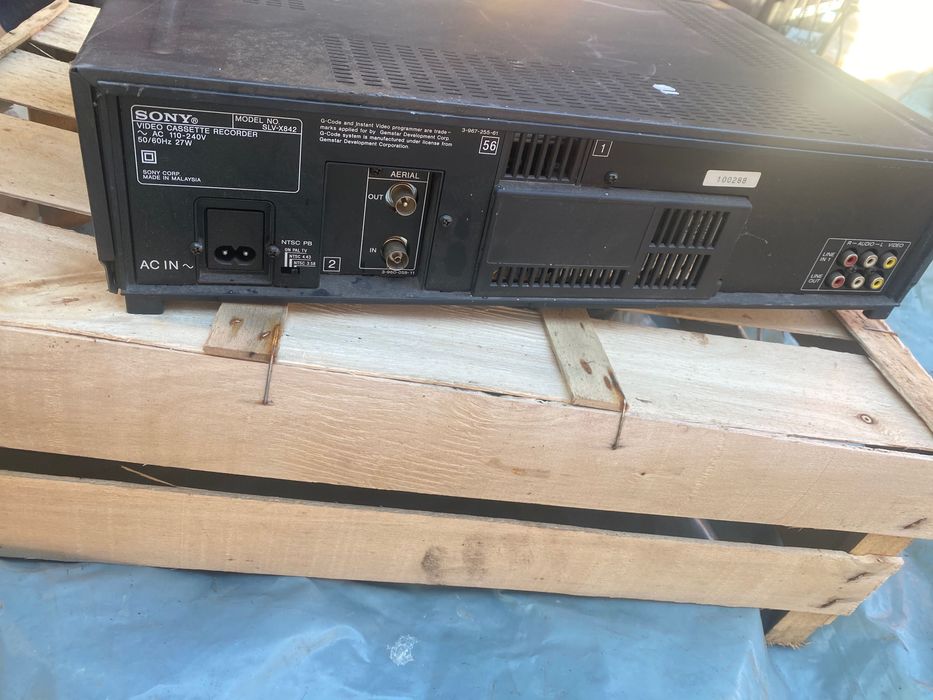 Sony SLV-X842 multi system Hi Fi Stereo VCR PAL NTSC MESECAM Bucuresti ...