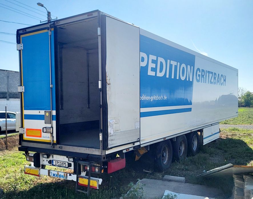 Semiremorca frigorifica box carosata izoterma duba krone Targu Jiu • OLX.ro