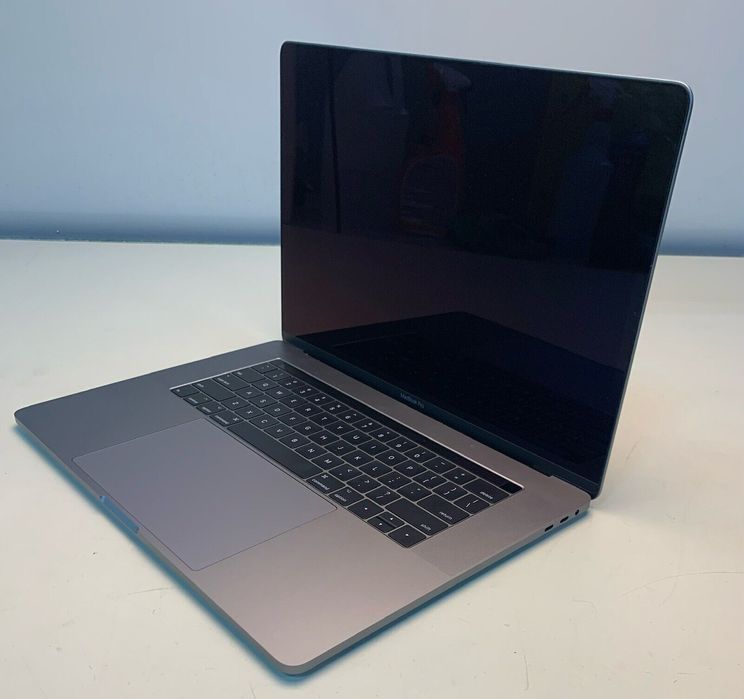 Macbook pro 15.4 inch Touch bat 93%: 420 у.е. - Ноутбуки Ташкент на Olx