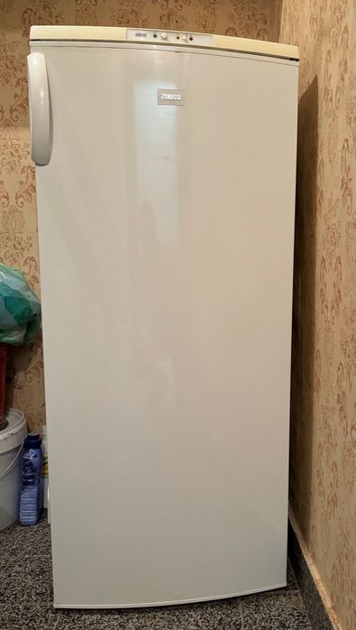 Вертикален фризер Zanussi гр София Люлин 5 • Olx Bg