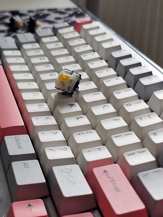 Portico75 Tastatura Mecanica (Gateron Yellow Pro,Modern Dolch Keycaps ...
