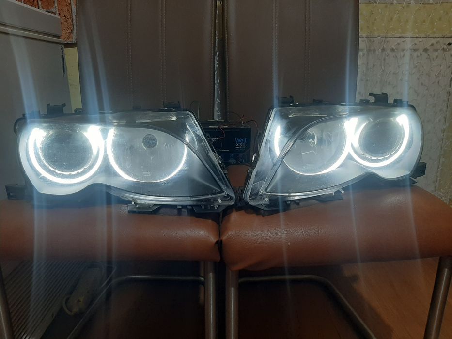 Faruri bmw e46 facelift xenon europa pentru piese Oradea • OLX.ro