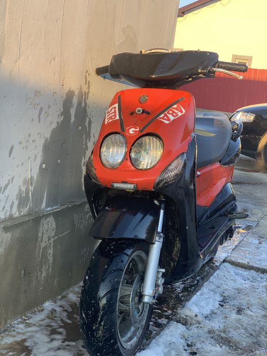 Vand scuter iamaha ovet in stare perfecta mai multe detali la telefon ...