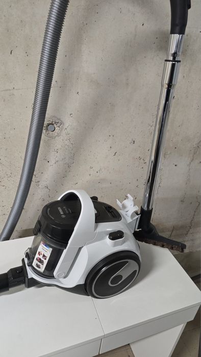 Прахосмукачка bosch serie 2 parquet гр. София Младост 1 • OLX.bg
