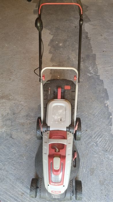 Mașină de tuns iarba pe acumulatori: Alko Moweo 3.85 Hateg • OLX.ro