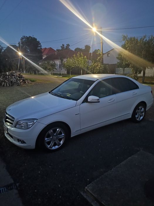 Mercedes C class w204 E5 Avantgarde Alunis • OLX.ro