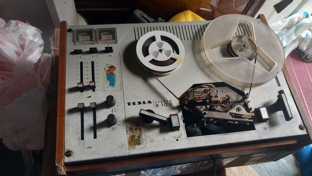Vechi magnetofon tesla Valea Muscelului • OLX.ro