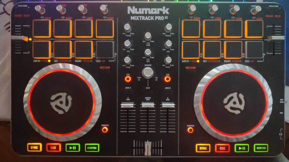 Consola Numark Mixtrack Pro 2 Oradea • OLX.ro
