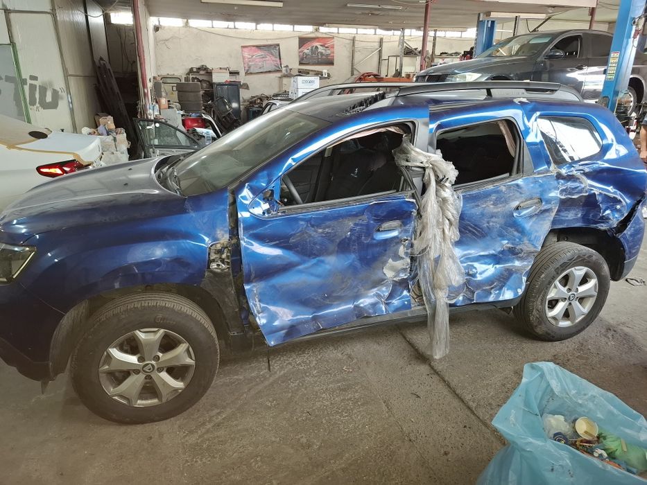 Dacia duster 2022 26000 km avariat Popoveni • OLX.ro
