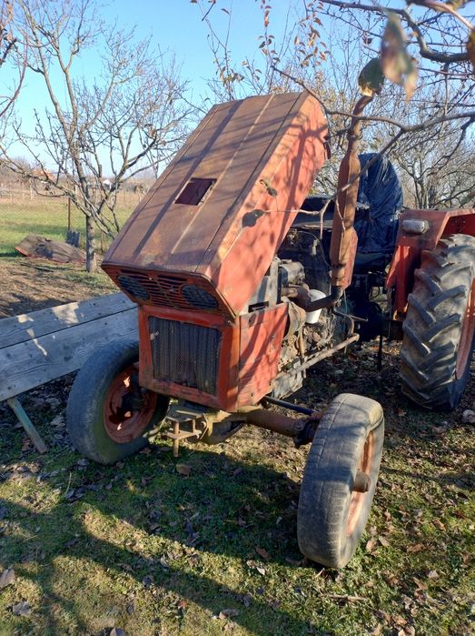 Tractor u445 plus utilaje agricole Oradea • OLX.ro