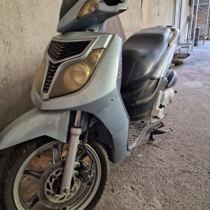 Скутер 150 сс гр. Сопот • OLX.bg