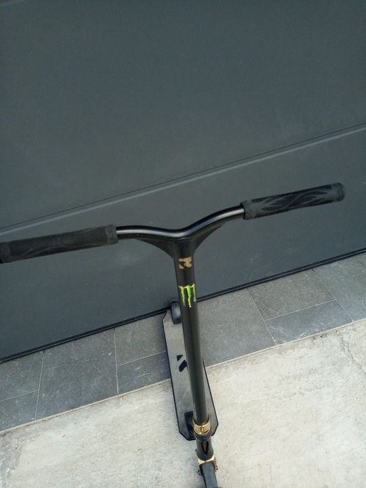 Тротинетка Root Invictus pro Gold Rush гр. Кърджали Възрожденци • OLX.bg