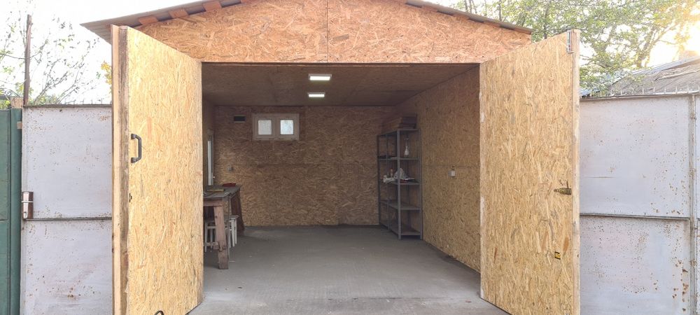 Vând garaj structura lemn Sarbi • OLX.ro