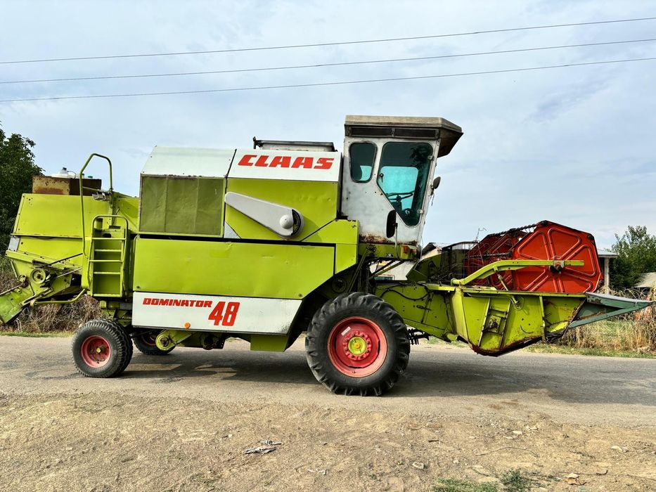 Combina Claas Dominator 48 Bordeasca Veche • OLX.ro