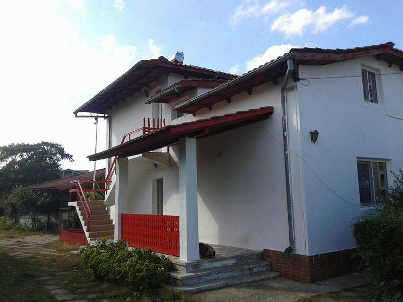 Ofer spre inchiriere etaj din casa la curte | LIMANU Limanu • OLX.ro