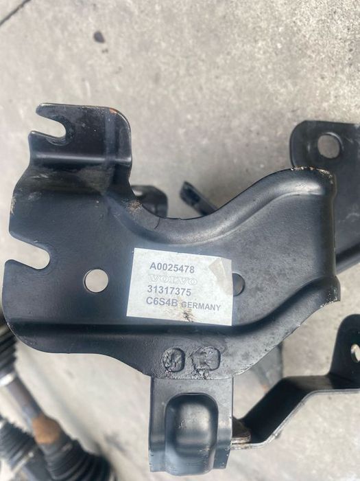 Suport pompa servodirectie VOLVO S60 V60 XC60 S80 V70 XC70 V40 31317375 ...