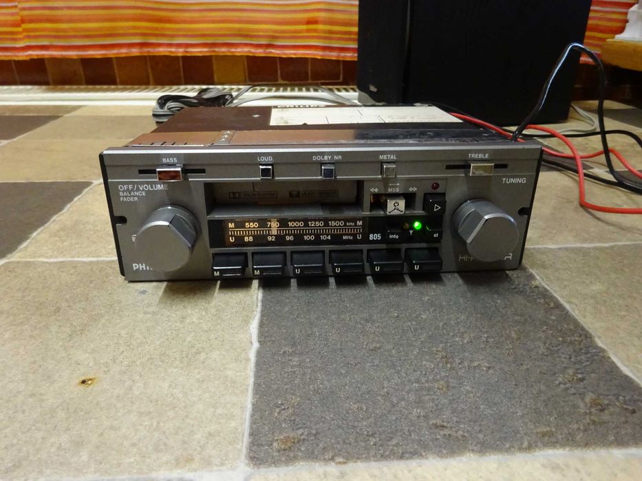 Radio-casetofon auto vintage Philips Autoradio AC805 Campulung • OLX.ro