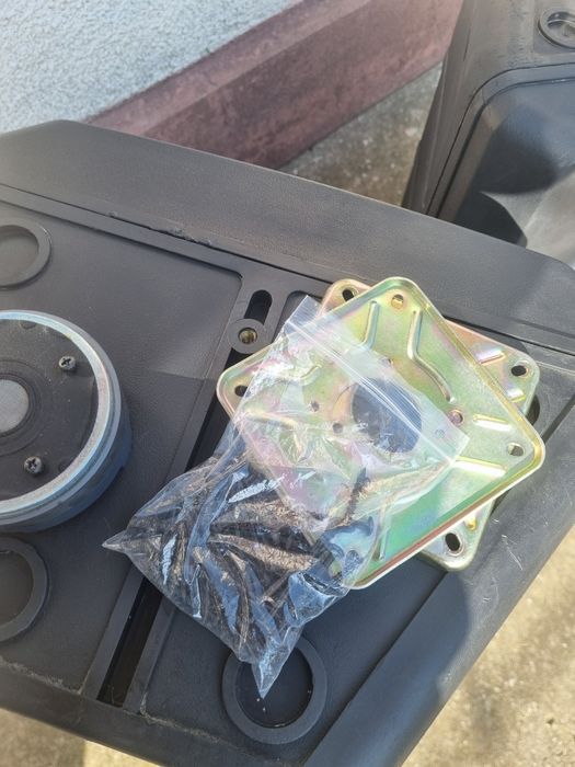 Vand 2 incinte boxe 12 inch plastic ca Electro Voice sx200 Bucuresti ...