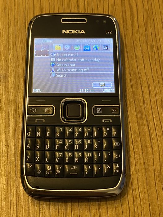 Nokia e72 Black Silver telefon colectie functional original 100% tot Iasi • OLX.ro