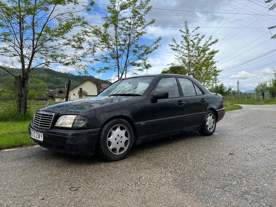 Vând Mercedes C180 W202 Sport , an 1999, motor 1.8 benzină – 122 CP Campulung • OLX.ro
