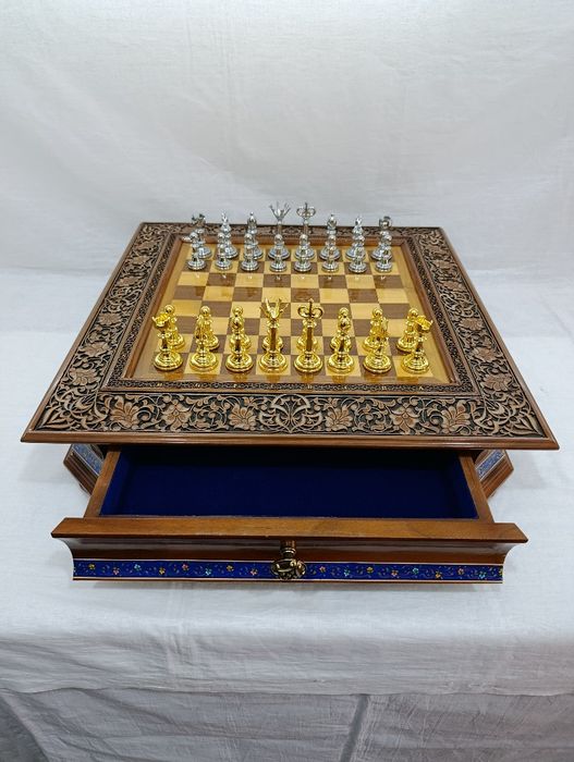 Шахматы Shaxmat yongʻoqdan ishlangan 50-50 sm: 5 000 000 сум ...