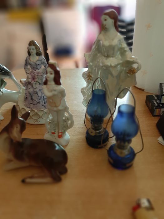 Vand Bibelouri vechi Arad • OLX.ro