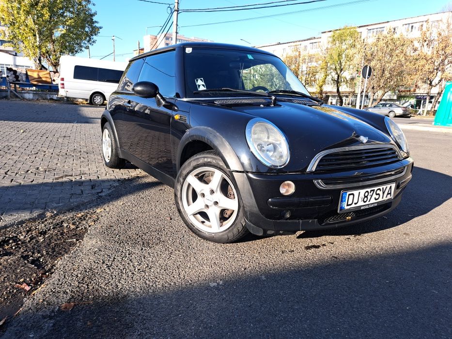 Mini cooper 1 . 6/ 200.000km Targoviste • OLX.ro