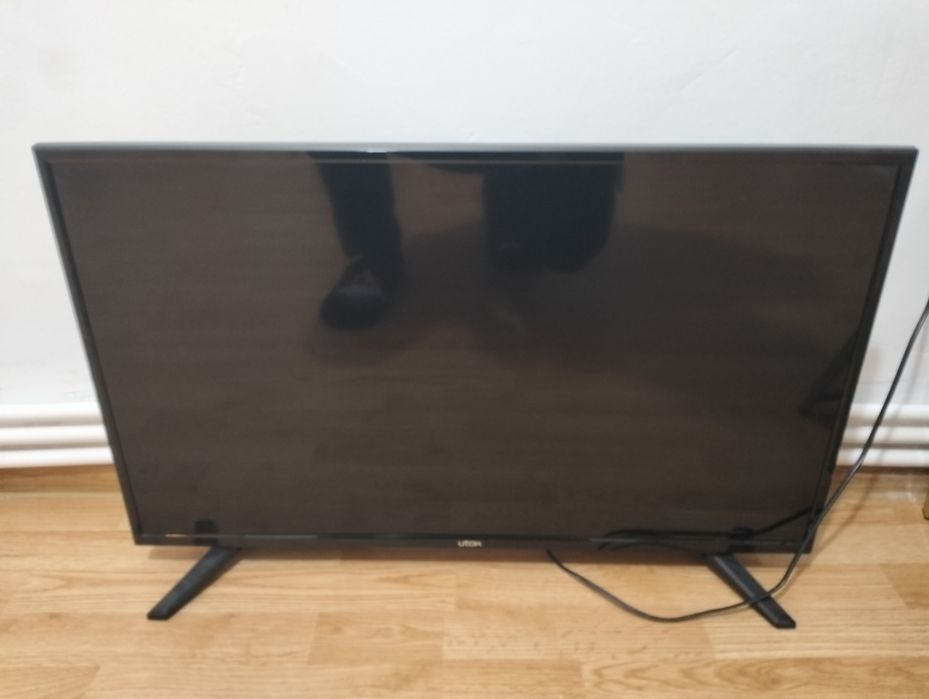 Televizor HD Utok 80 cm cu telecomanda Hunedoara • OLX.ro