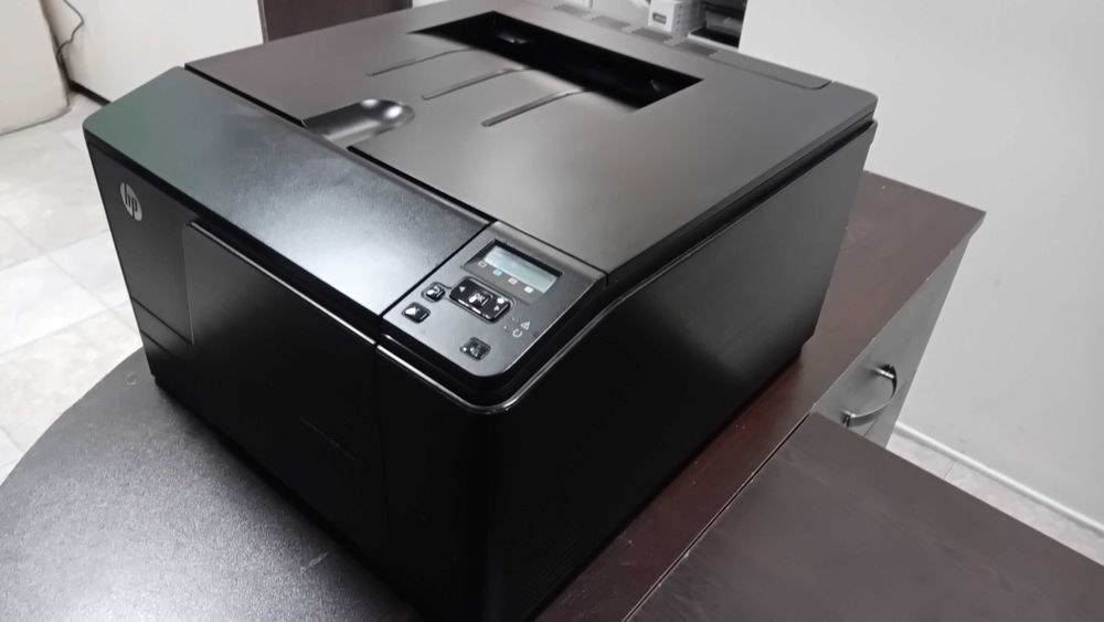 Перфектен! Цветен лазерен принтер HP Laser Jet Pro 200 Color M251n гр ...