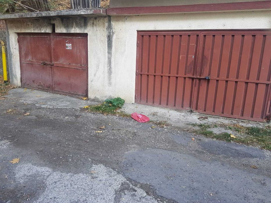 Vand garaj cu teren in propietate Precista Piatra Neamt • OLX.ro