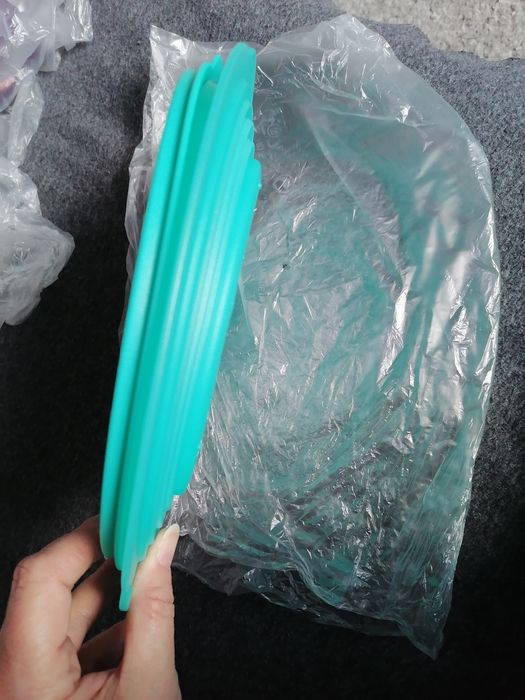 Кутии за храна на Tupperware чаши бутилки нови гр София в з Киноцентъра 3 част • Olx Bg