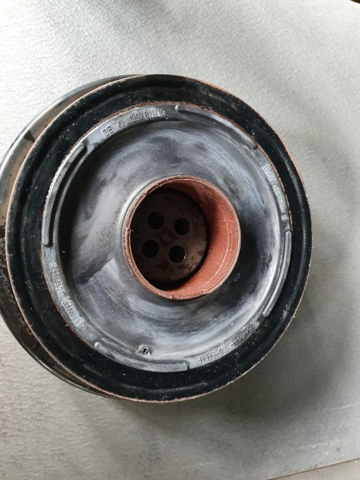 Fulie vibrochen BMW F10 F11 F01 F06 F12 F13 originala OEM Craiova • OLX.ro