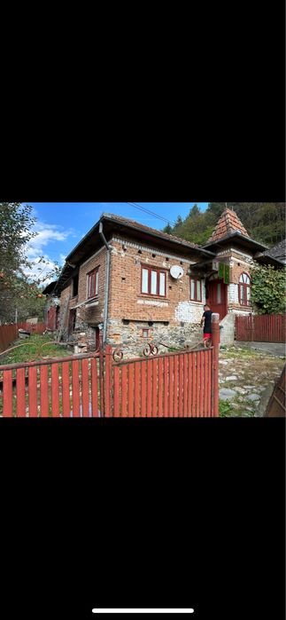 Casă de vanzare Badeni • OLX.ro