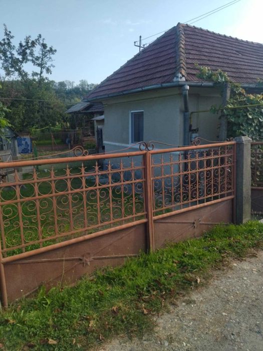 Casă în Surduc, Jud. Salaj 3 camere), . Prețul: 45000 euro. Surduc • OLX.ro