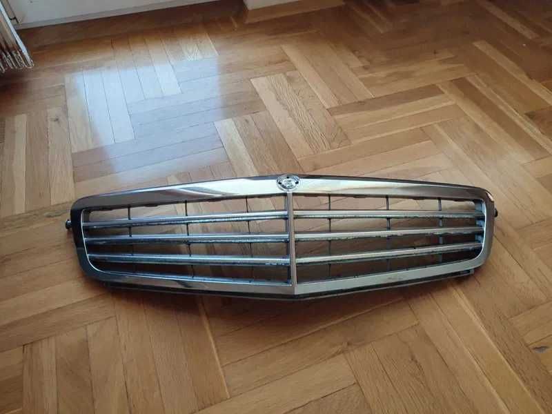 Радиаторна решетка за мерцедес Ц220, купе - mercedes W204 гр. София Гео ...
