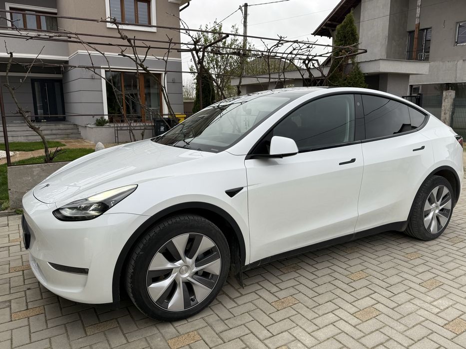 Vand Tesla Model Y LR 4x4 Craiova • OLX.ro