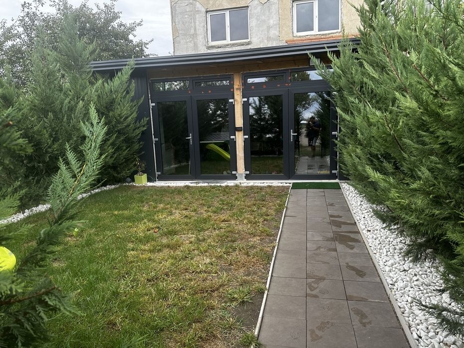 Vand apartament 110 mp 4 camere+terasa inchisa 26 mp+ curte libera 45m ...