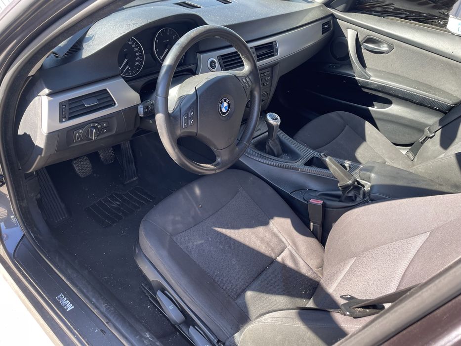 Dezmembrari bmw 320i e90 e91 e92 n46b20 benzina piese motor cutie etc Craiova • OLX.ro