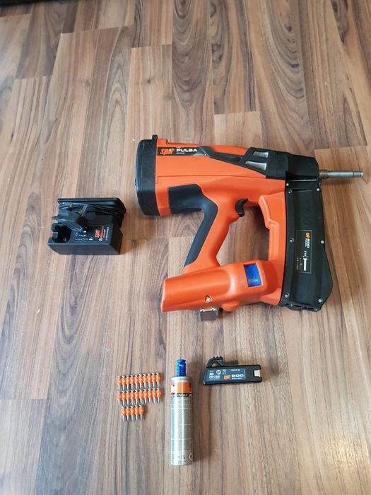 Spit pulsa 800E,pistol de bătut cuie în beton și metal. Targu-Mures ...