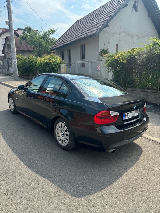 Vând BMW E90 318i M Pachet de fabrică (M sport) Deva • OLX.ro