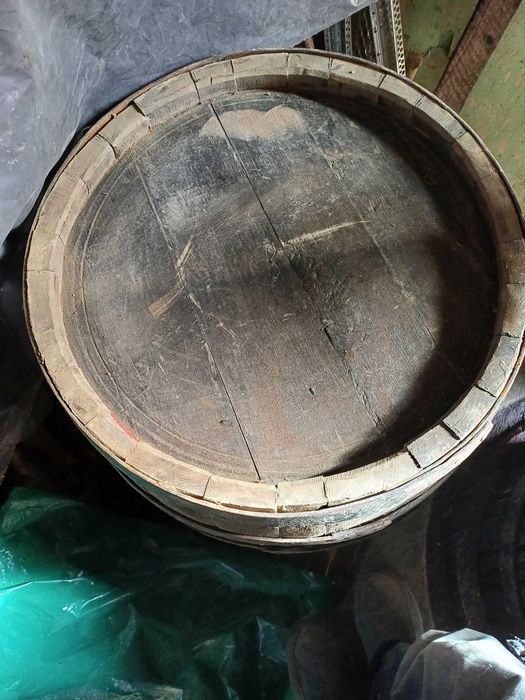 Butoi din lemn de stejar 120l (80l) Baia Mare • OLX.ro