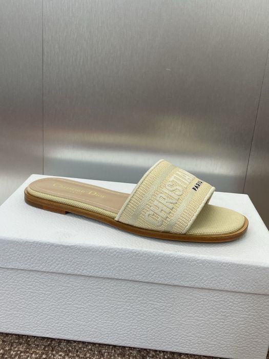 Papuci Christian Dior, tip Premium Bucuresti Sectorul 1 • OLX.ro