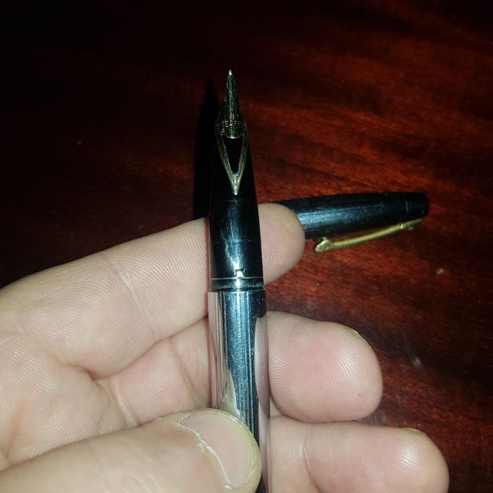 Stilou sheaffer cu peniță aur de 14 Bucuresti Sectorul 3 • OLX.ro