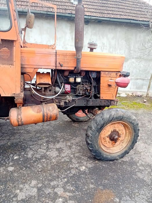 Tractor universal u650 Beius • OLX.ro