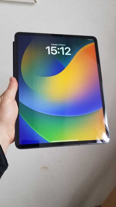 12'9 Ipad Pro 4th gen 128 gb WiFi + Cellular гр. Варна Бизнес хотел • OLX.bg